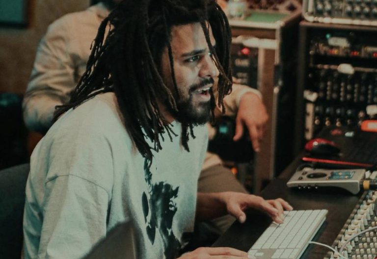 10 Rappers Who Produce Their Own Beats - Smart Rapper